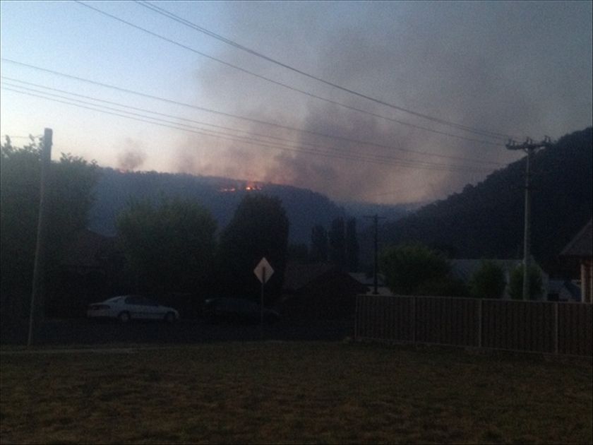 Forecasted dry, windy conditions may exacerbate bushfire threat - ABC ...