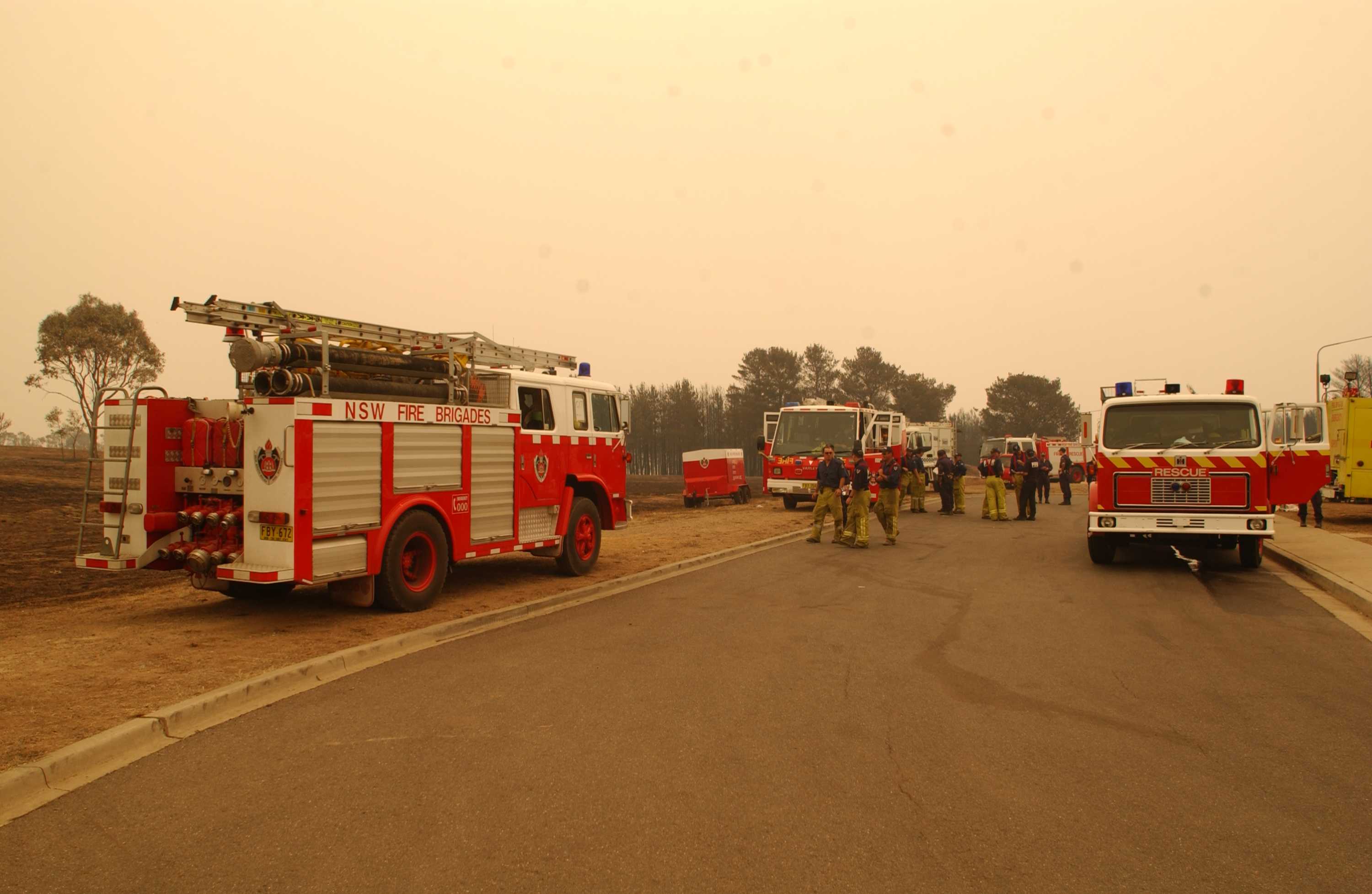 Live radio coverage: 2003 Canberra bushfires - ABC News