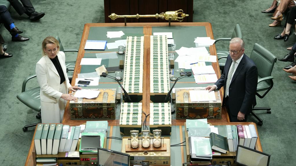 Insiders: Parliament Returns for 2026 : ABC iview