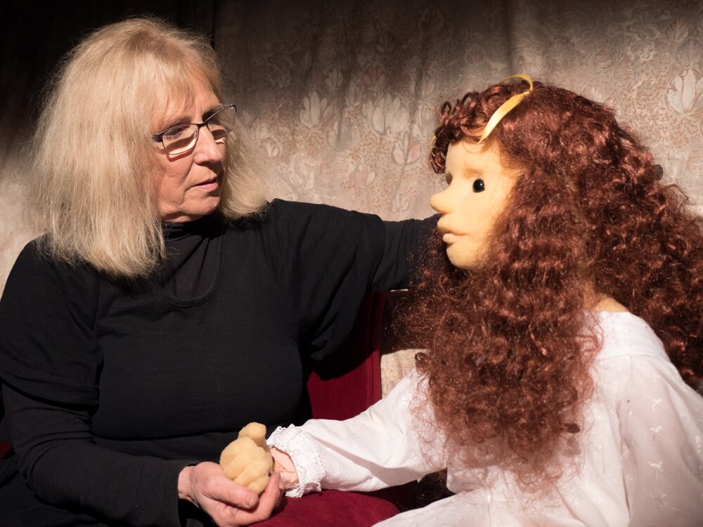 Puppet master Sue Harris helps criminals, abuse victims express what ...