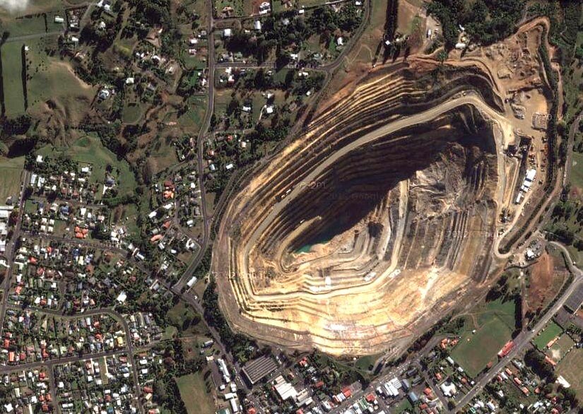 Miners rescued from NZ gold mine - ABC News