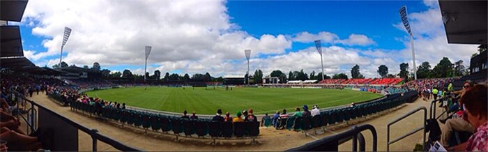 Prime Minister's XI: Crowds turn out for match at Manuka Oval in ...