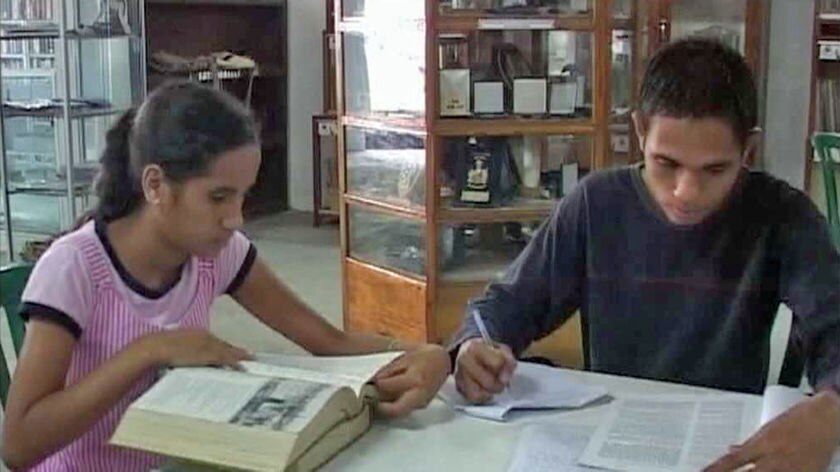 Traditional language inspires E Timor writing - ABC News