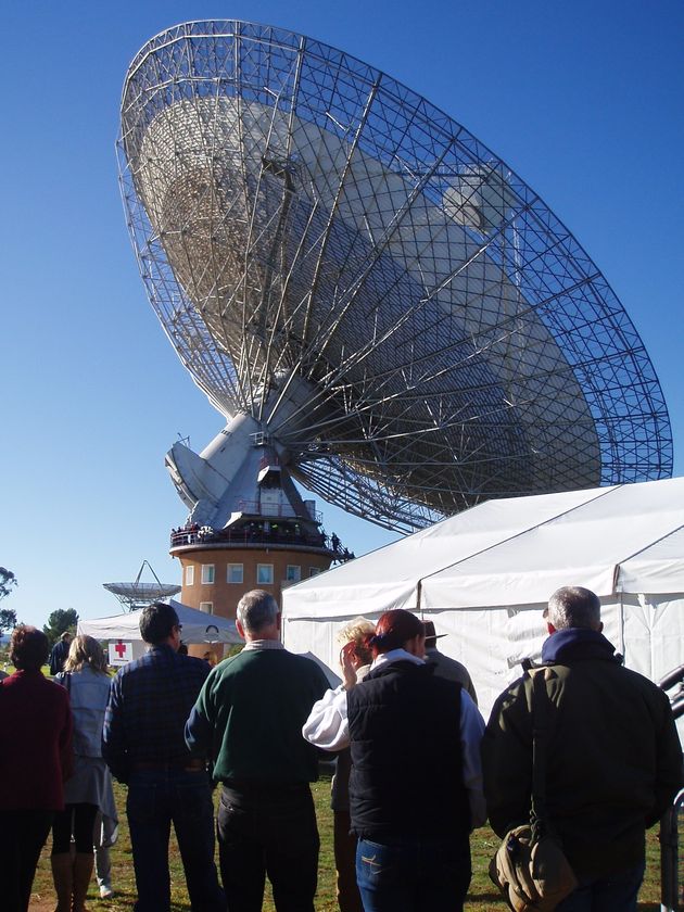 'Dish' open day attracts record numbers - ABC News