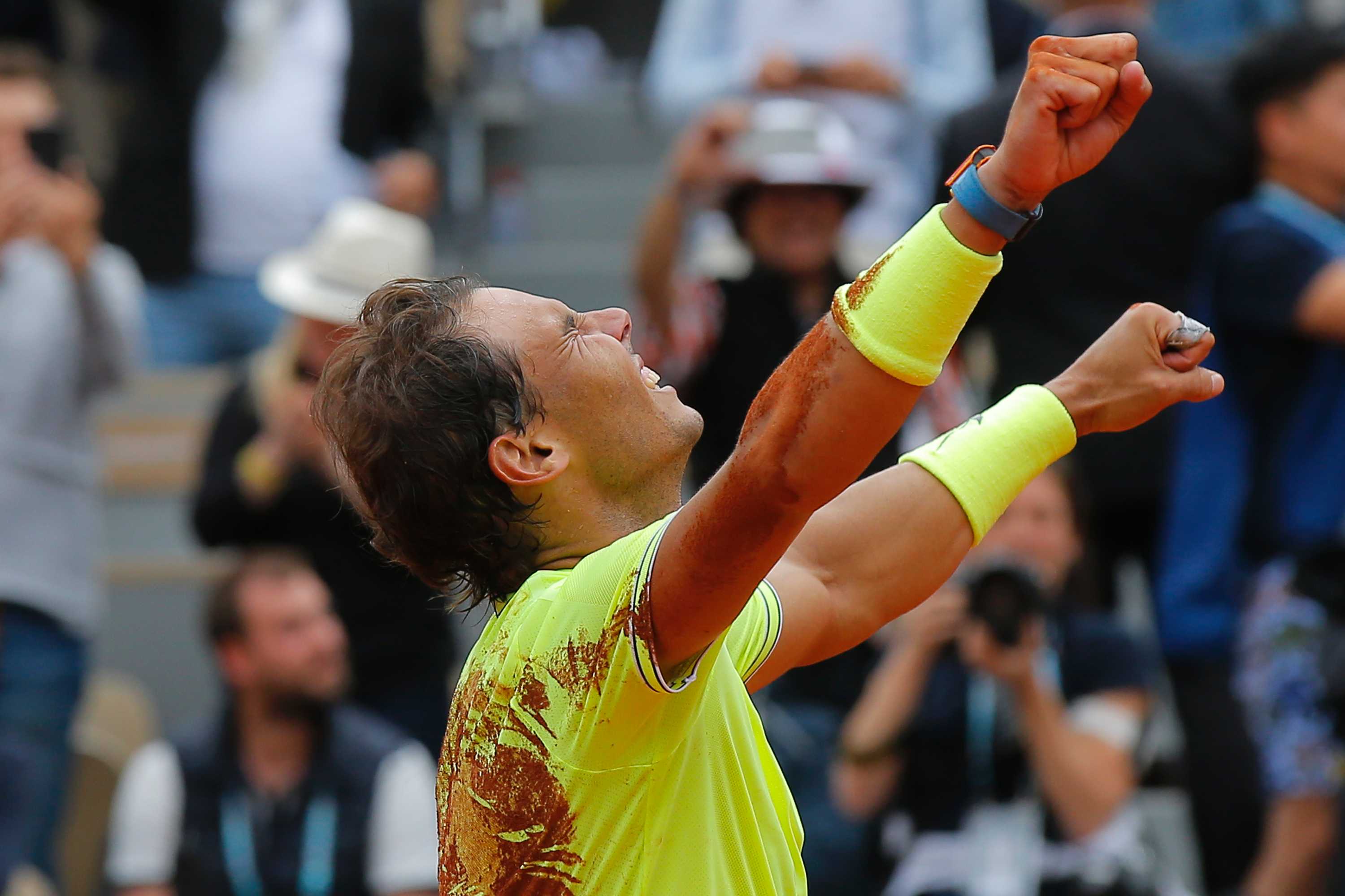 Rafael Nadal clinches 12th French Open over Austrian Dominic Thiem in ...