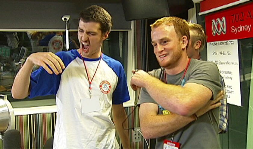 Record breaking handshake - ABC News