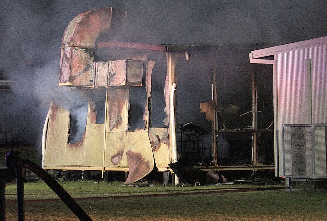 Suspicious fire destroys Perth high school classroom - ABC News