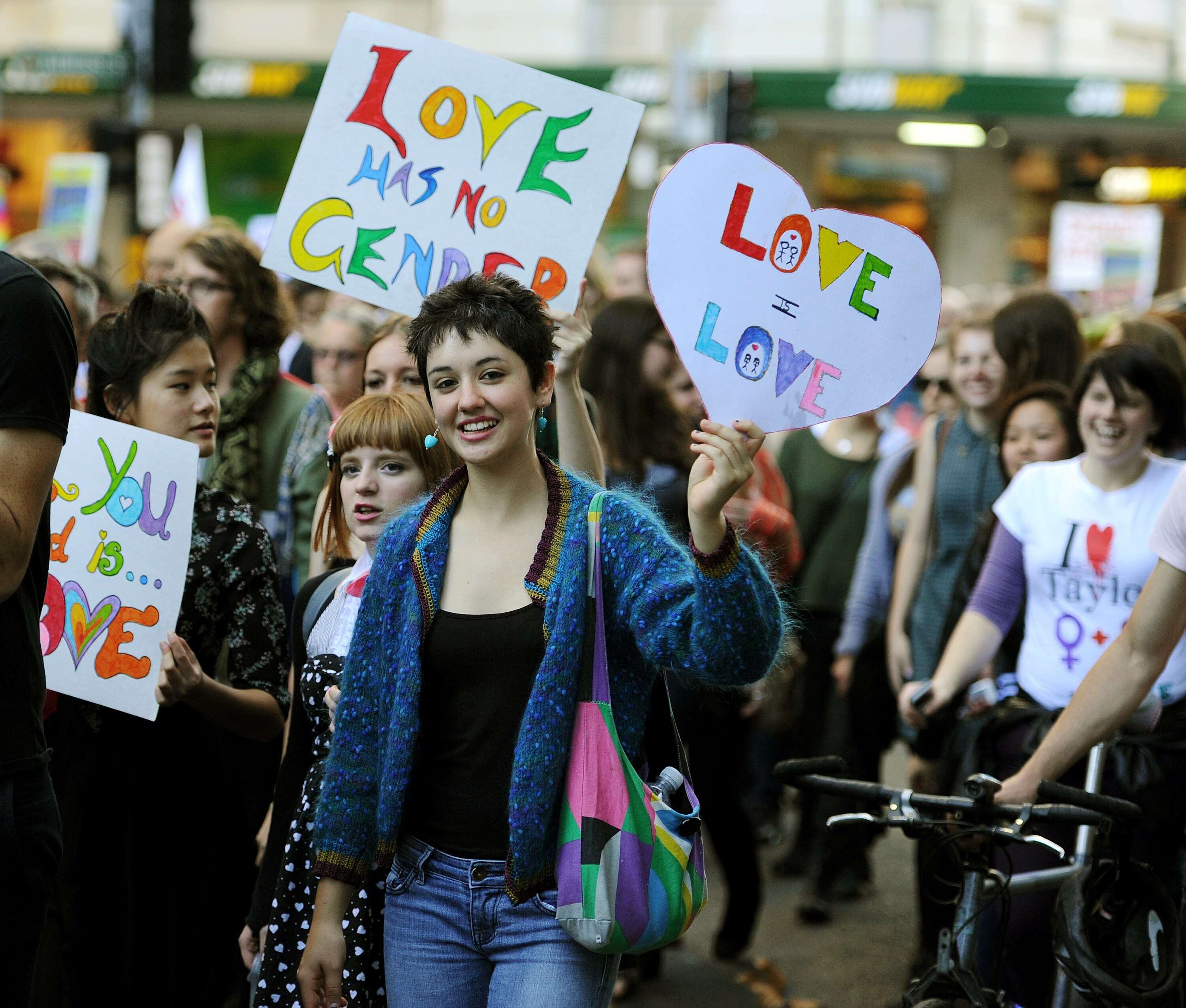 Thousands rally nationwide for same-sex marriage - ABC News