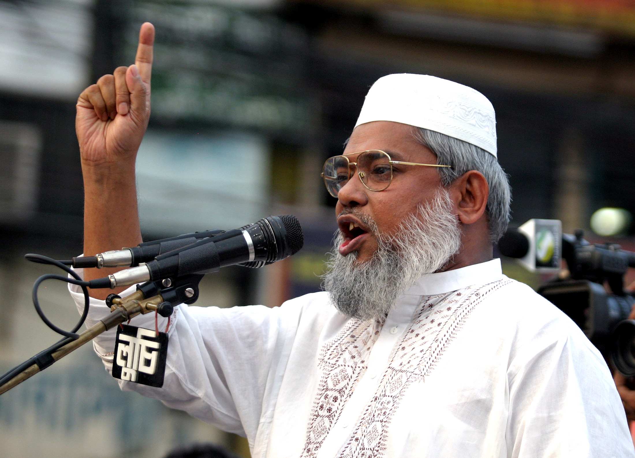 Bangladesh Islamic leader sentenced to death for war crimes - ABC News
