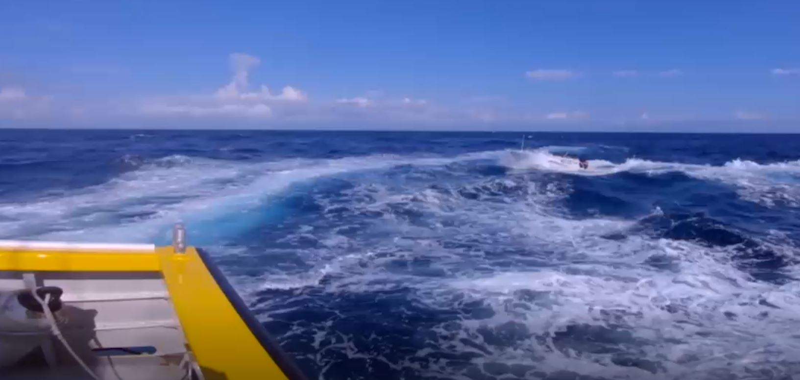 Coast Guard Mooloolaba footage of capturing a driverless boat off the ...