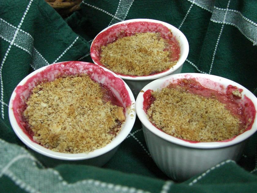 Rhubarb and Strawberry Crumble - ABC Everyday