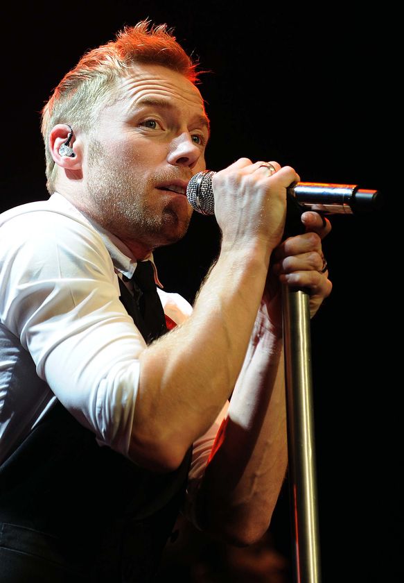 Ronan Keating extends Australian stay - ABC News