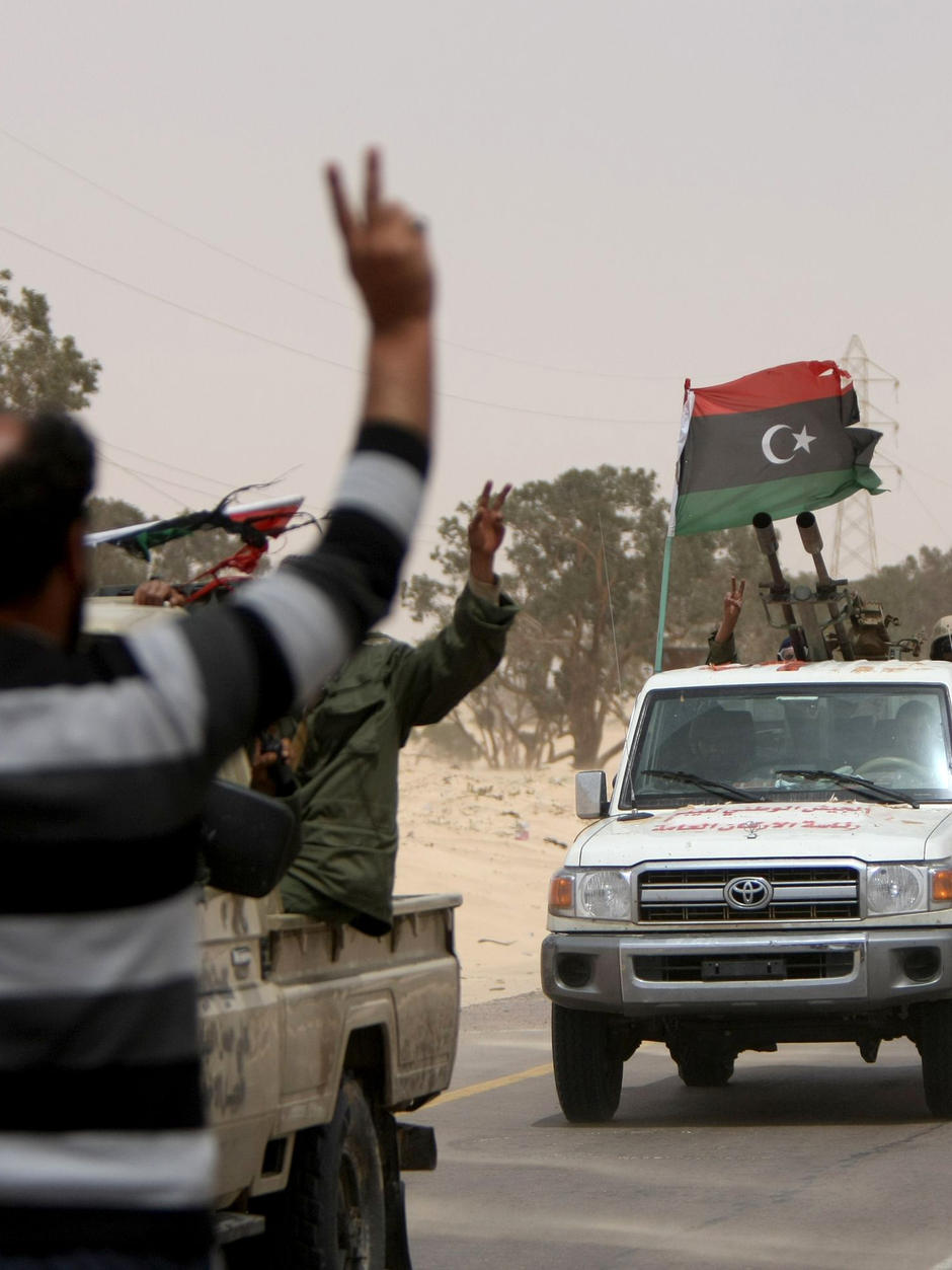 Hundreds flee as Gaddafi forces pound Ajdabiya - ABC News