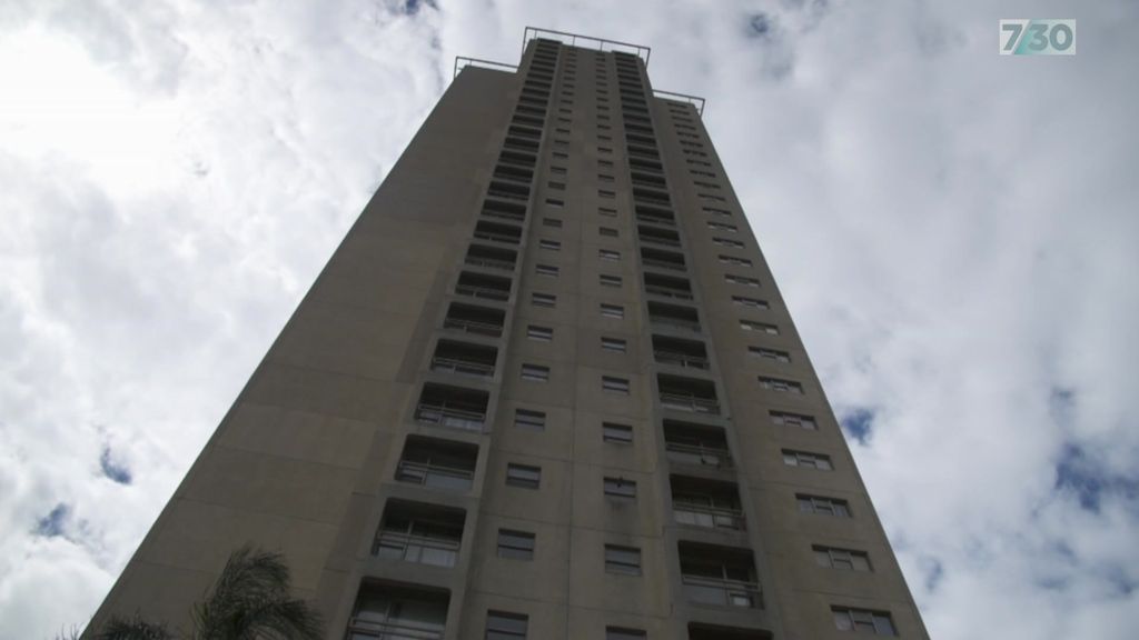 Fears for inner-city communities as COVID hits Redfern Towers - ABC News