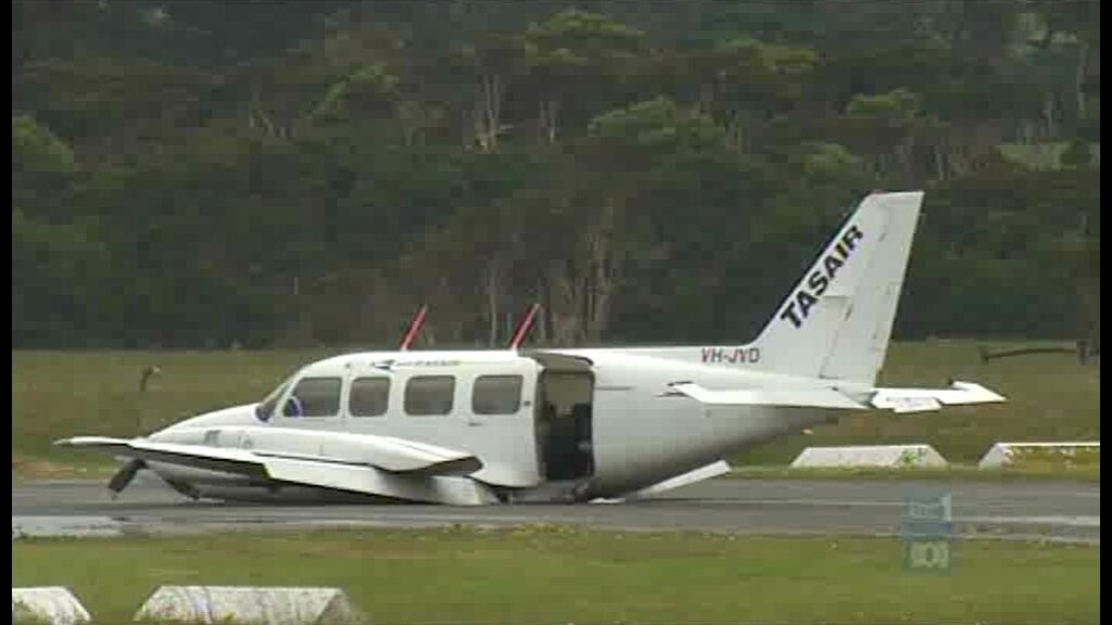 Green unharmed in plane crash - ABC News