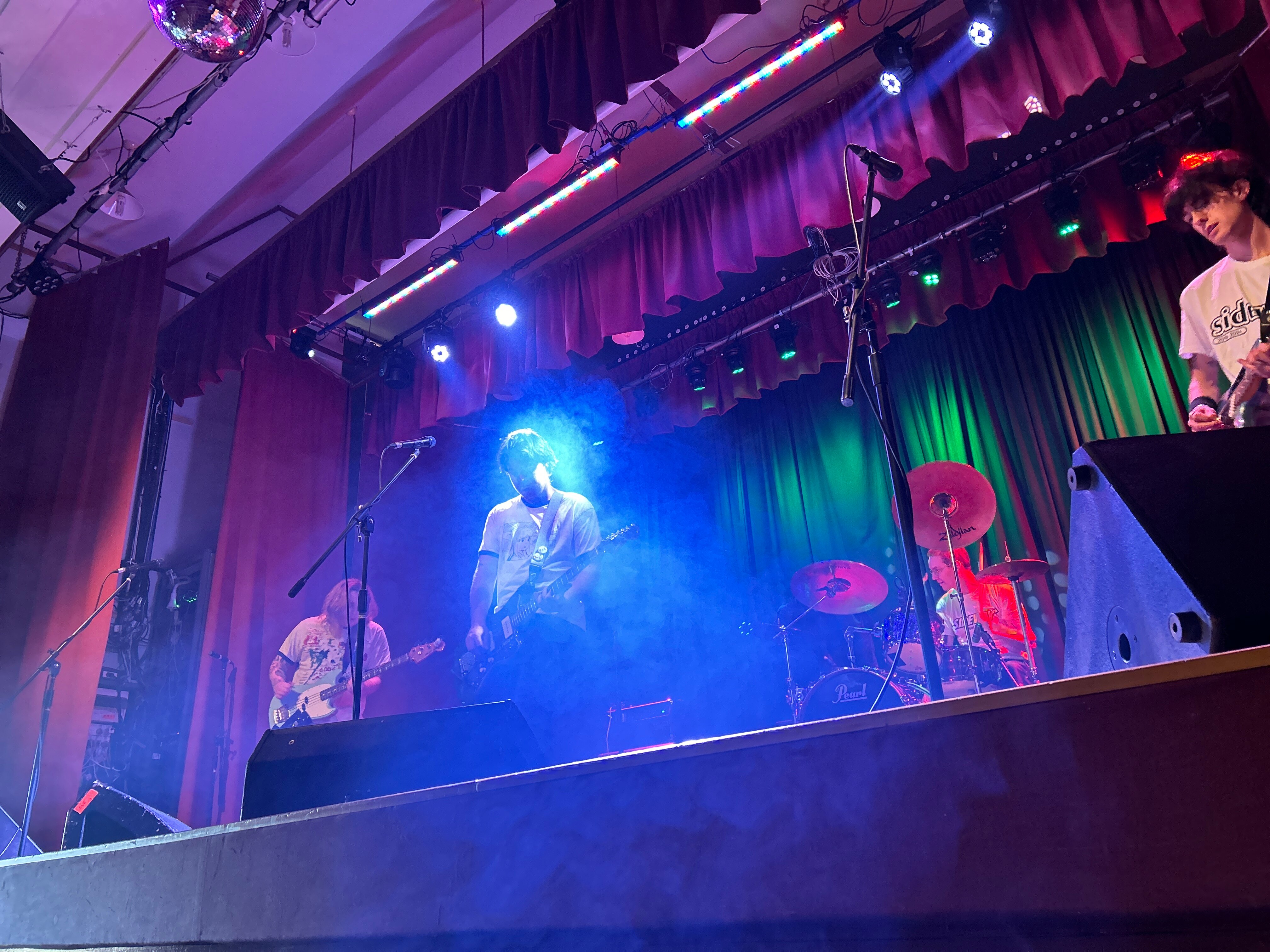 Gig for Gaza event in Canberra raises funds for Australian doctors ...