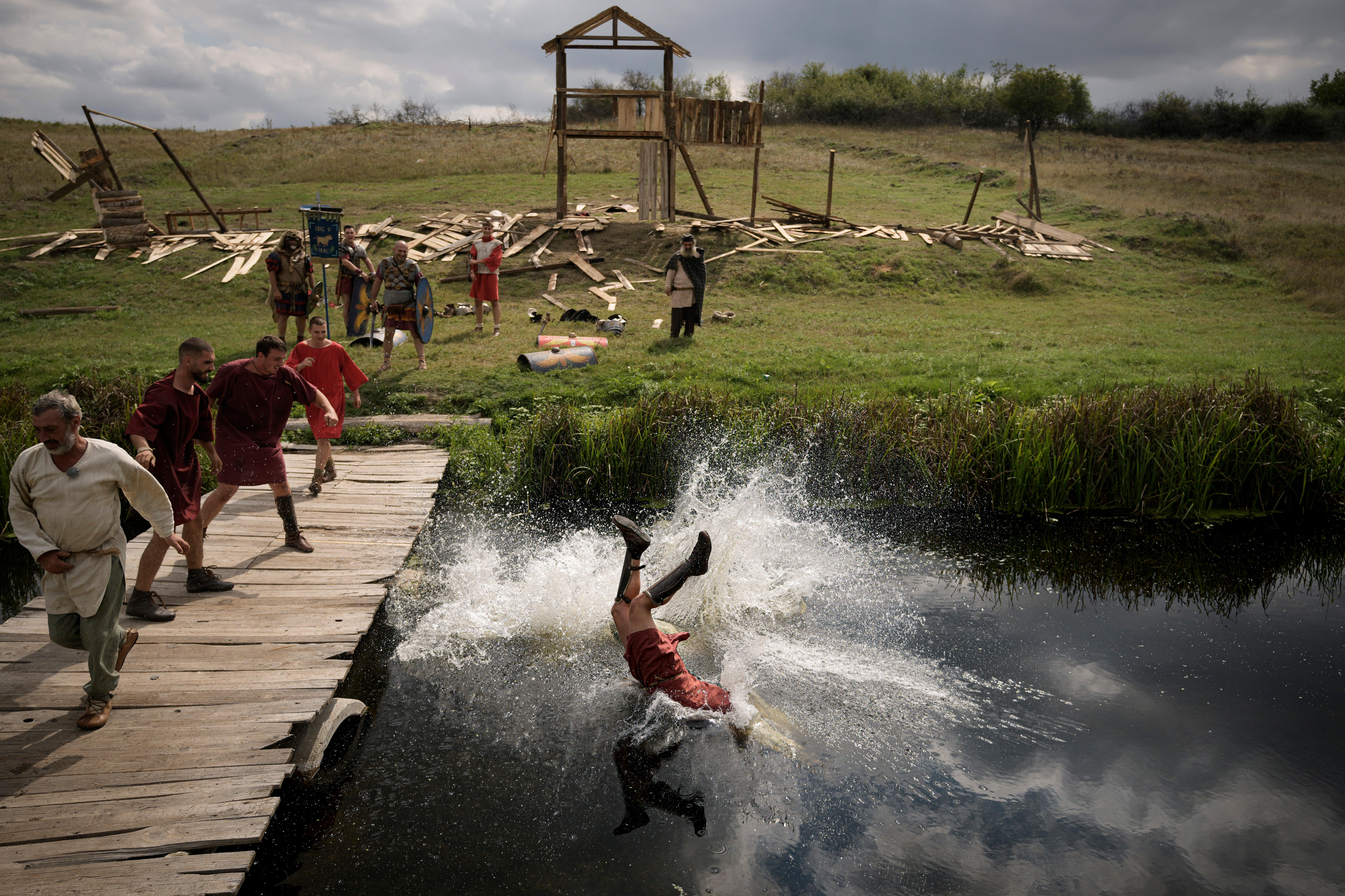 Battles of the Roman era brought to life at Romanian festival - ABC News
