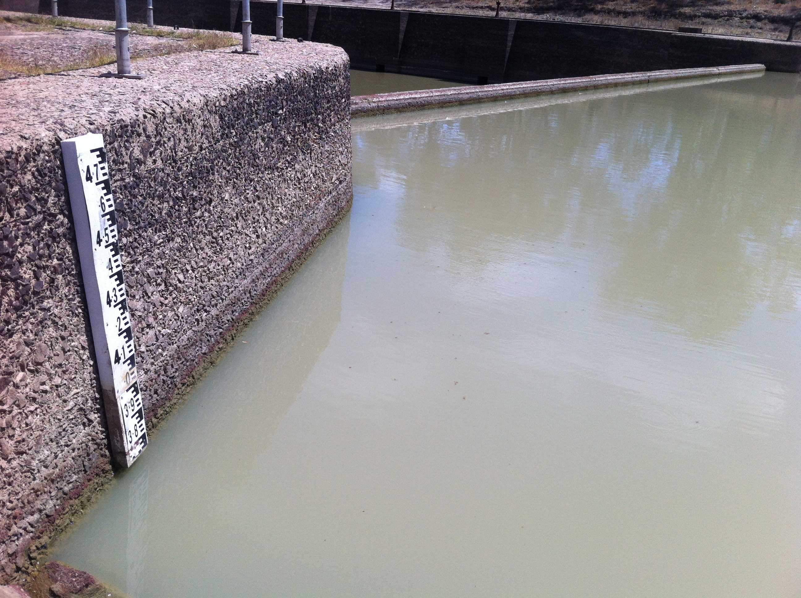 Bourke weir pool overflows allowing water restrictions to be lifted ...