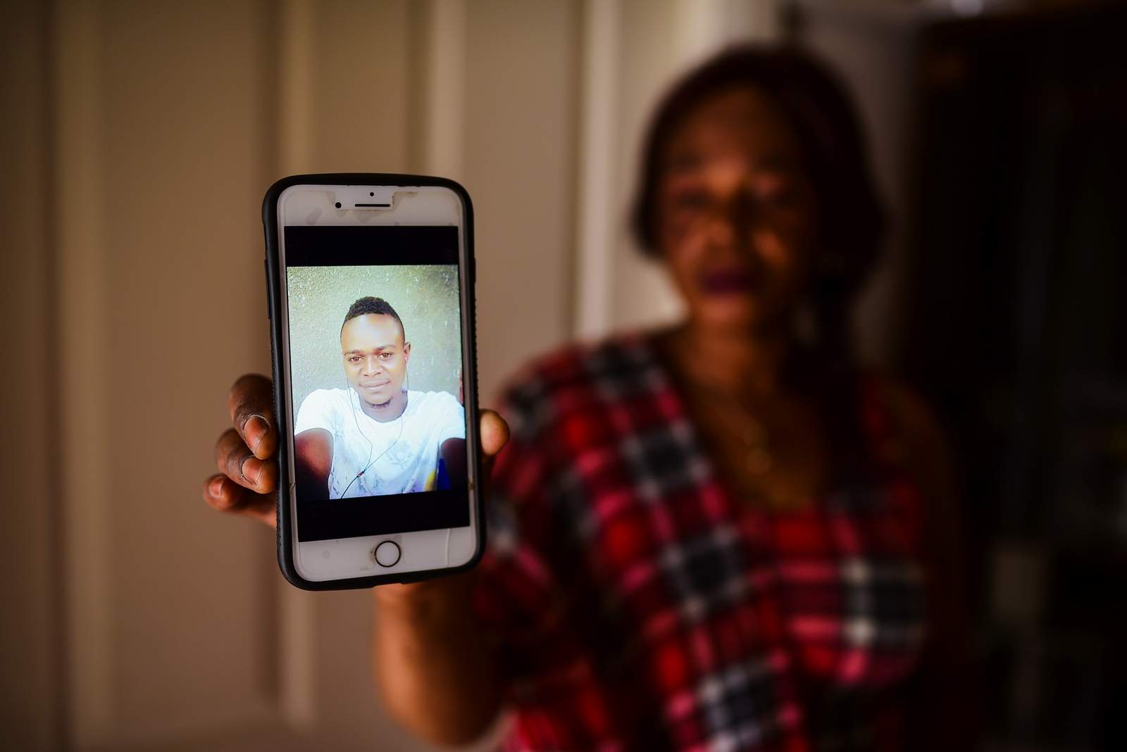 DRC refugee family find long lost son on Facebook after 15 years - ABC ...