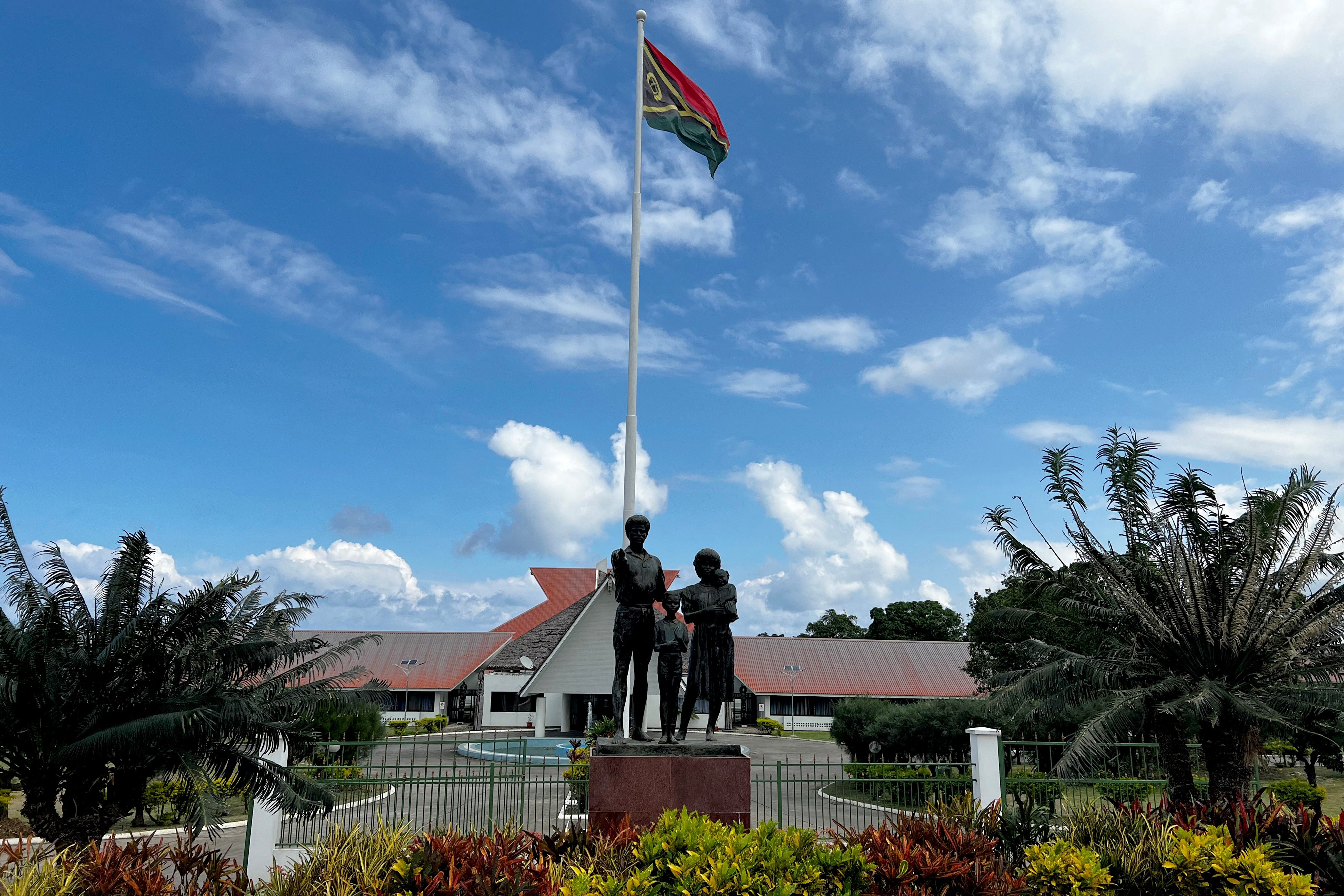Vanuatu president dissolves parliament - ABC Pacific