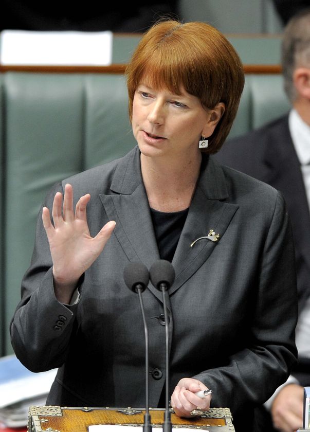 Gillard introduces Fair Work bill - ABC News