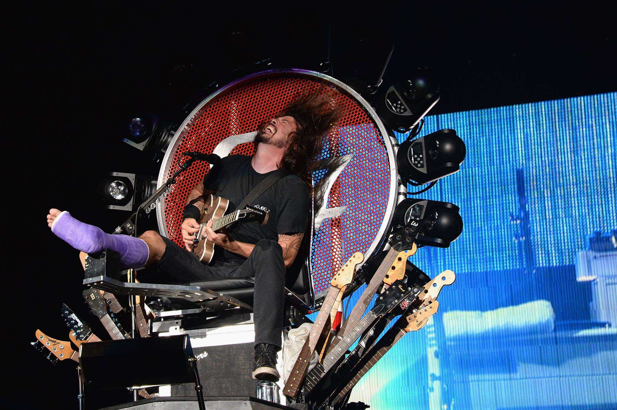 Foo Fighters' Dave Grohl fakes falling off stage in Gothenburg three ...
