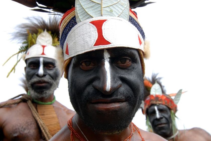 Using comedy to diffuse tribal fighting in Papua New Guinea - ABC listen