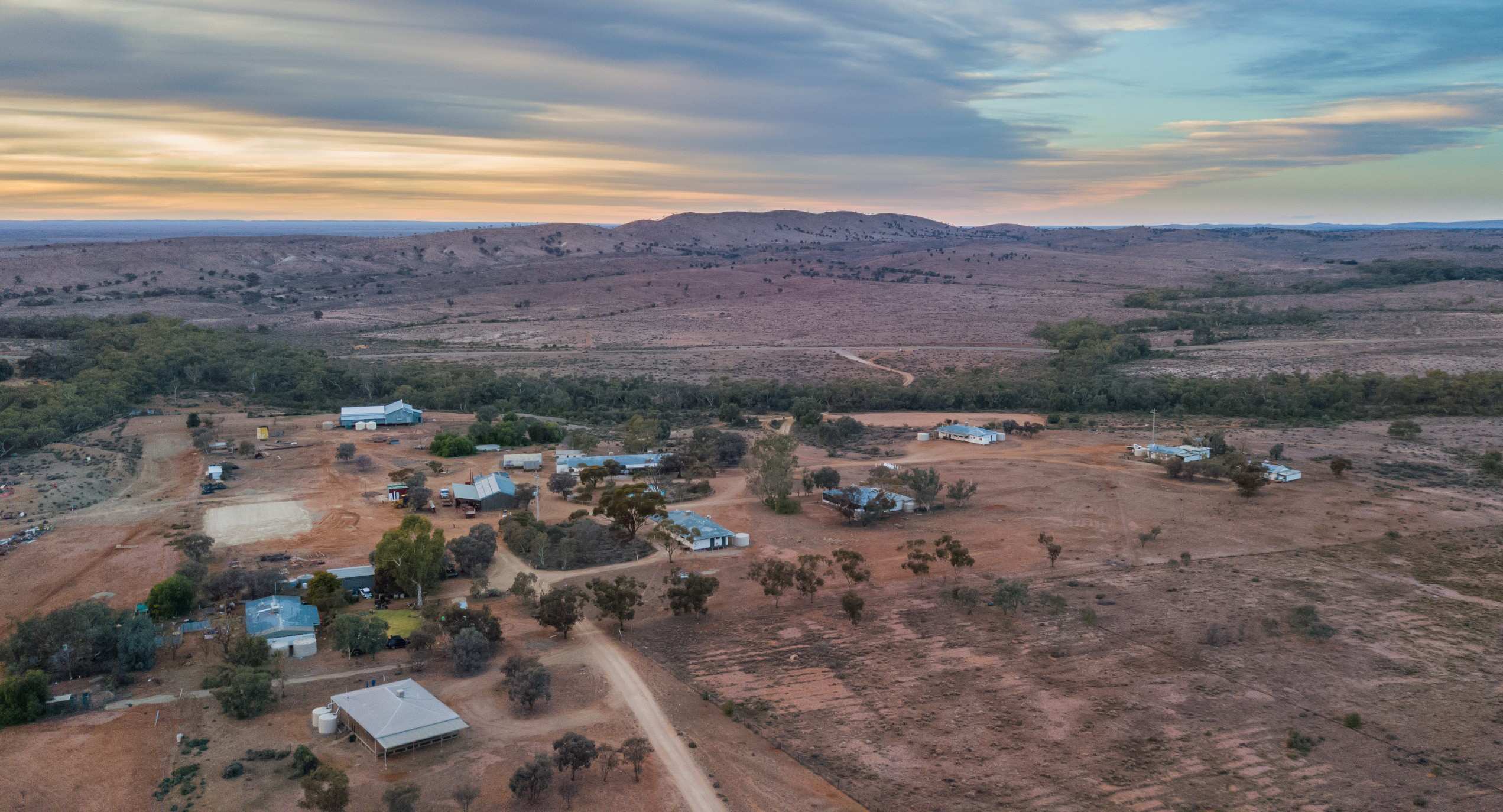 Outback life in the arid zone at remote Fowlers Gap research station in ...