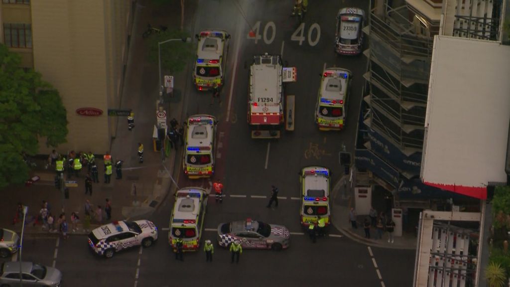 Brisbane CBD bus crash closes Edward and Ann streets - ABC News
