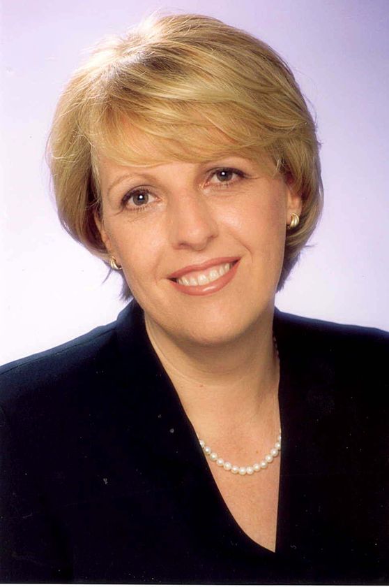 Leading arts figures new appointees to ABC board - ABC News