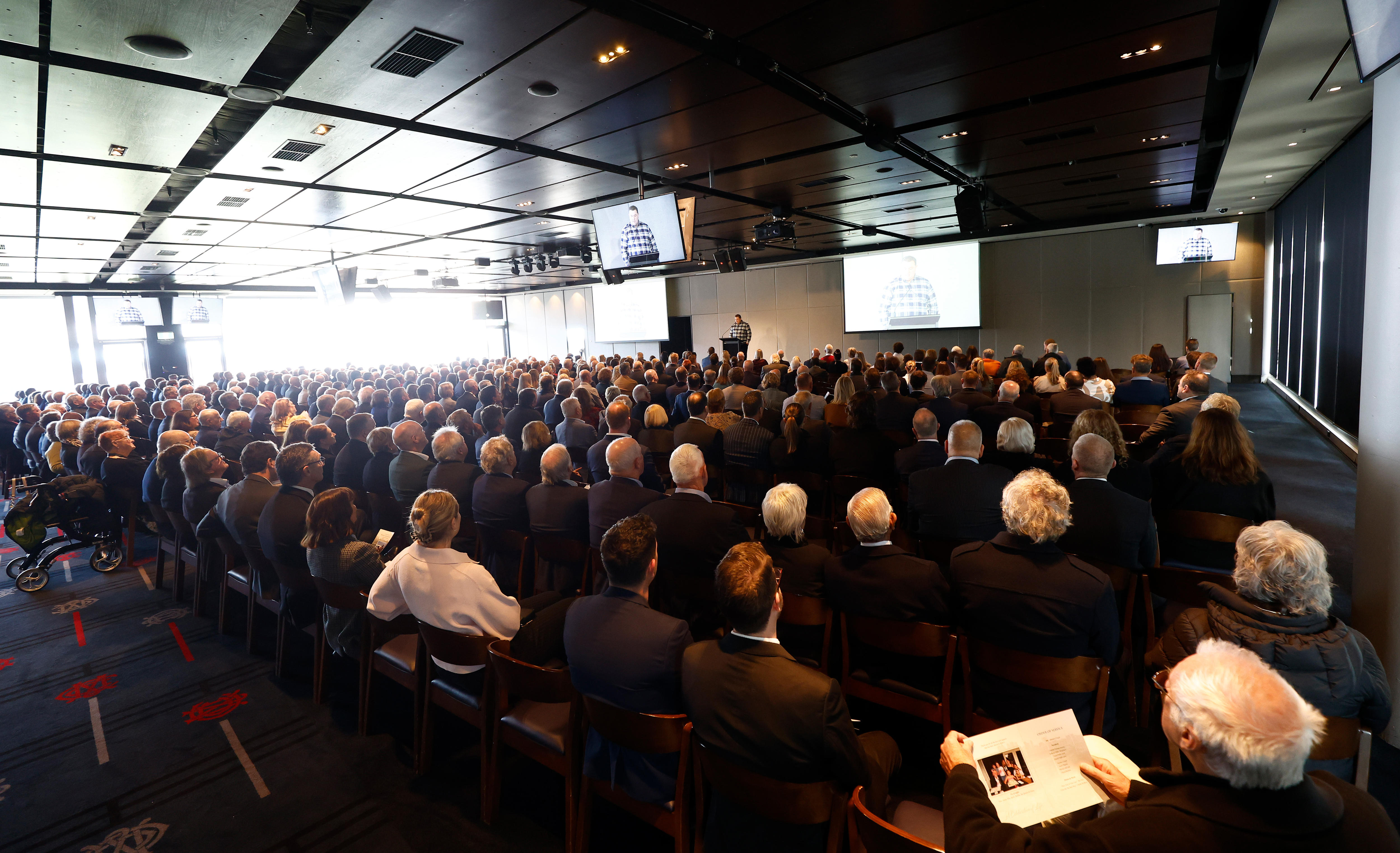 AFL giant Robert Walls remembered at moving MCG funeral service - ABC News