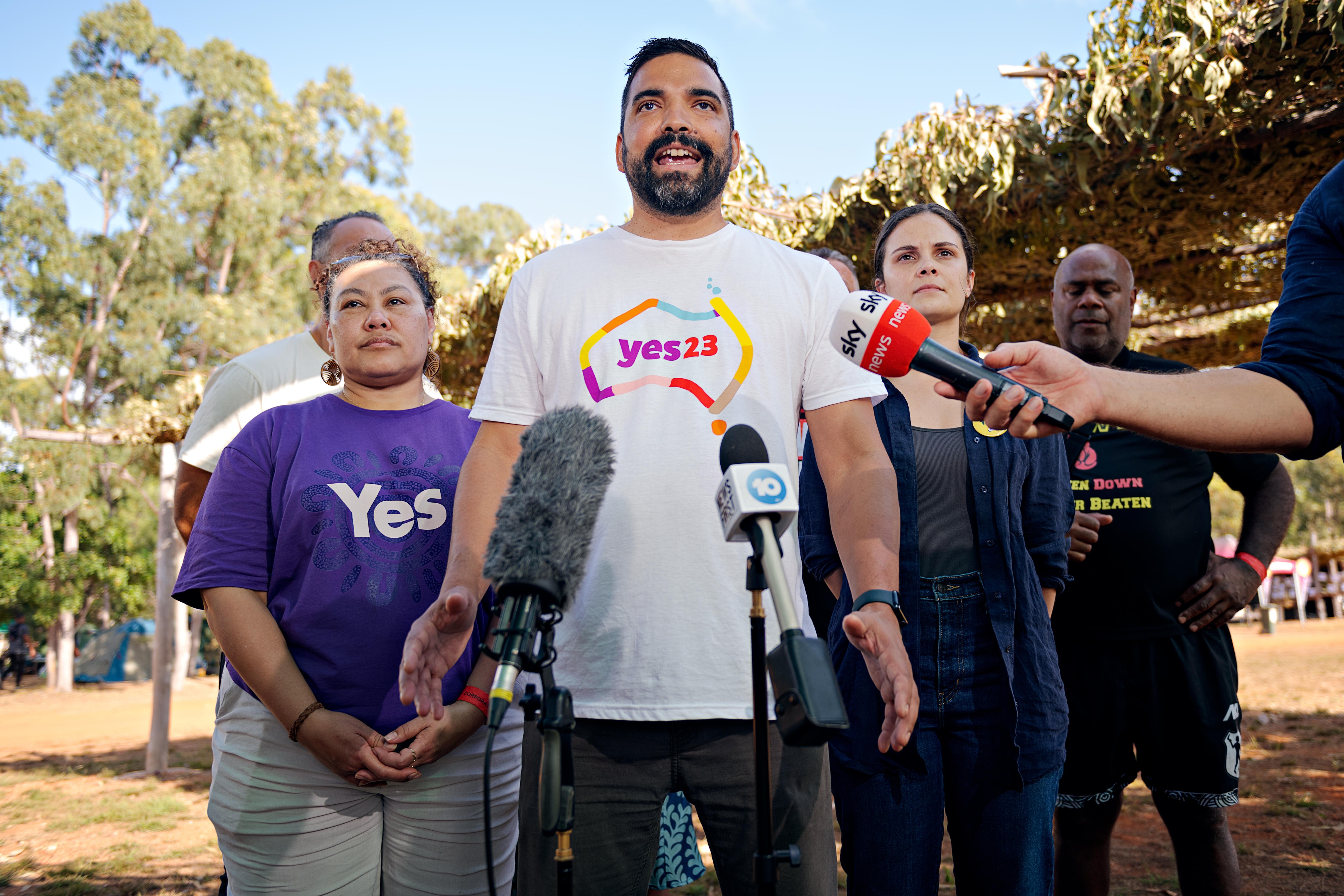 The Yes campaign is behind, and it's trying new angles to appeal to ...