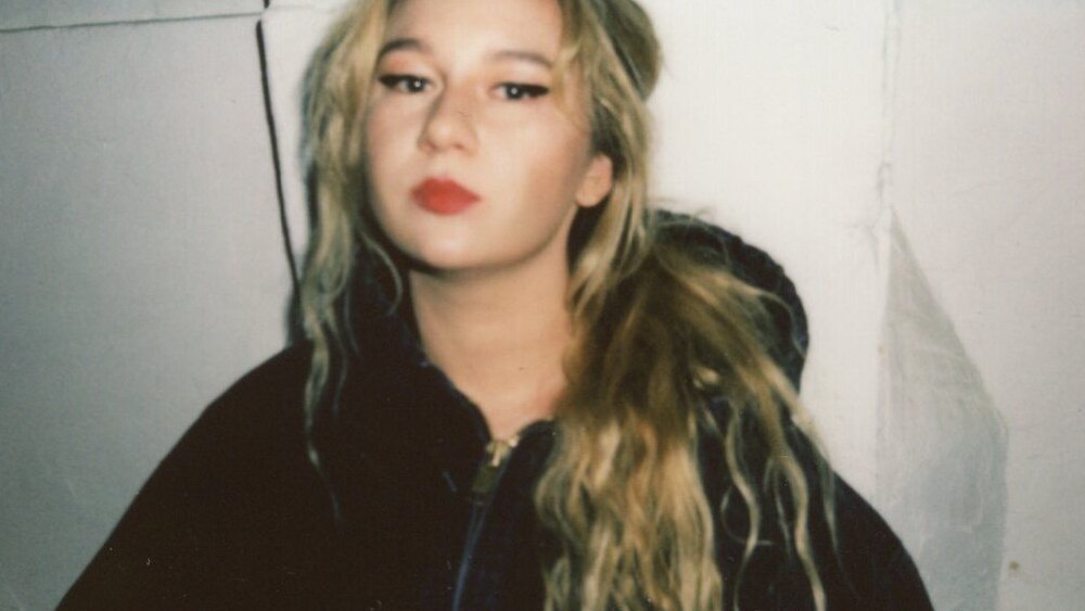 Mallrat shares biting new single 'Teeth', announces debut album ...