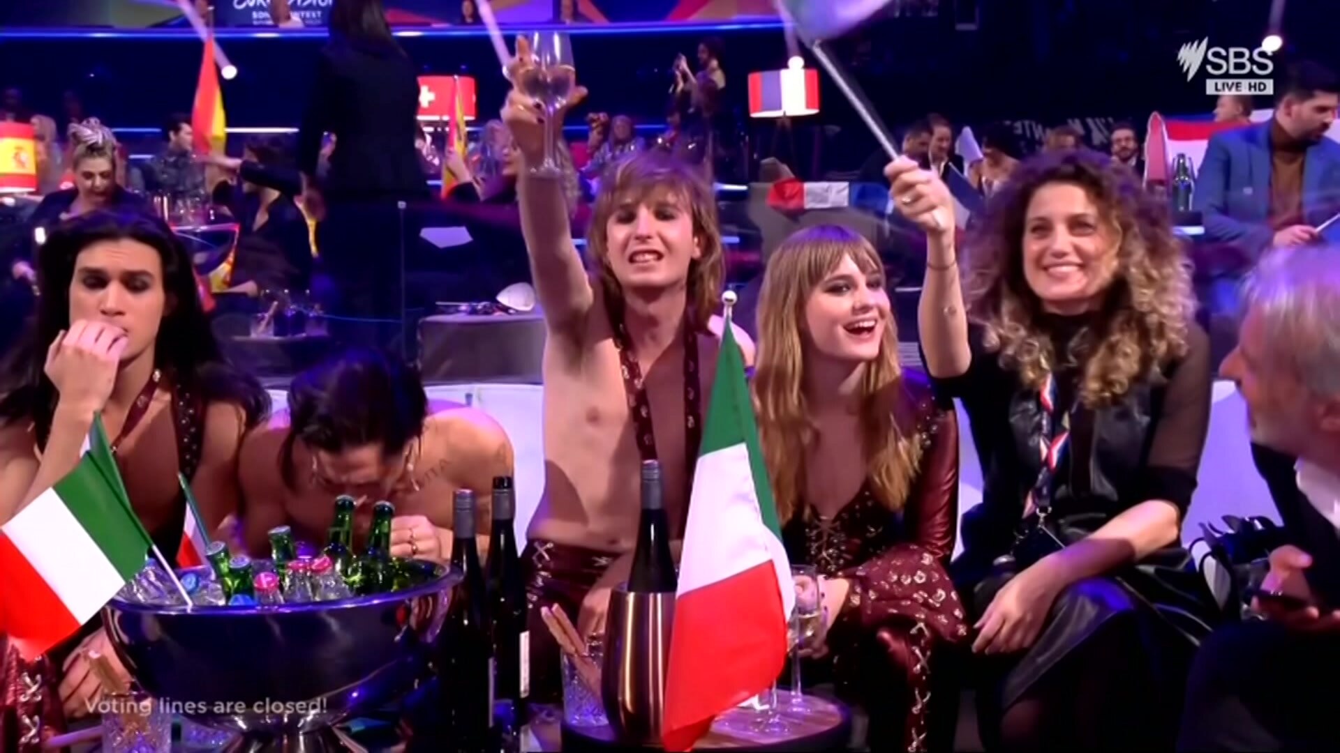 Lead singer of Italian Eurovision 2021 winners Måneskin demands drug ...