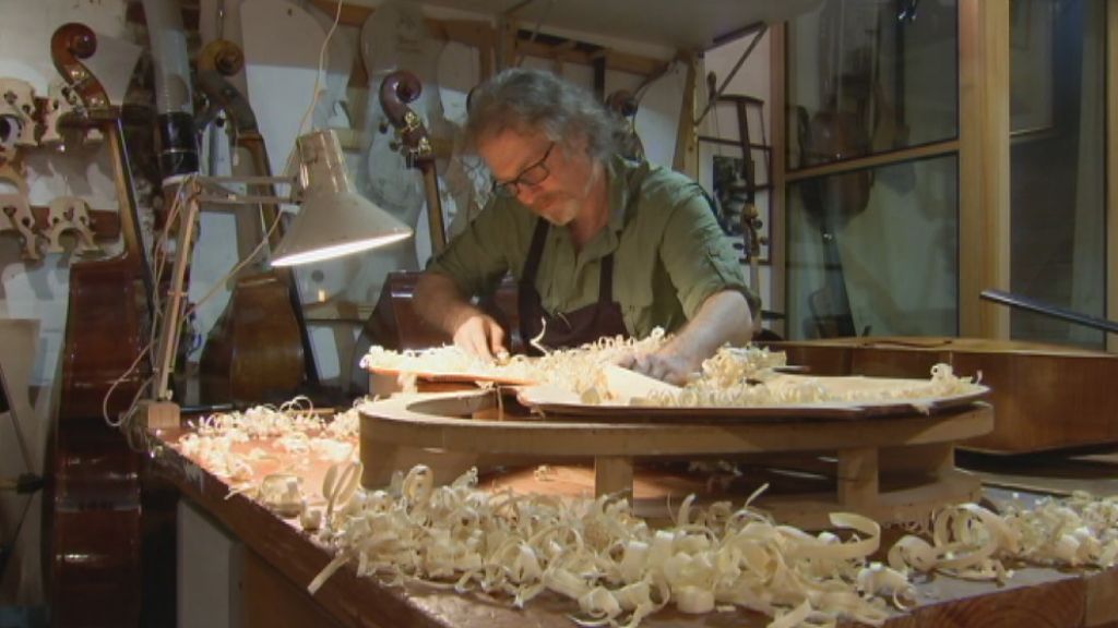 Meet Melbourne luthier Benedict Puglisi - ABC News