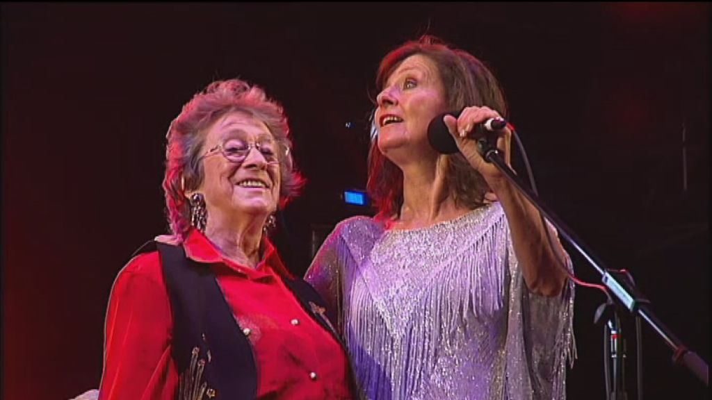 Joy McKean still excited to play Tamworth at age 84 - ABC News