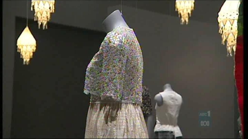 Brisbane gallery displays Easton Pearson garments - ABC News