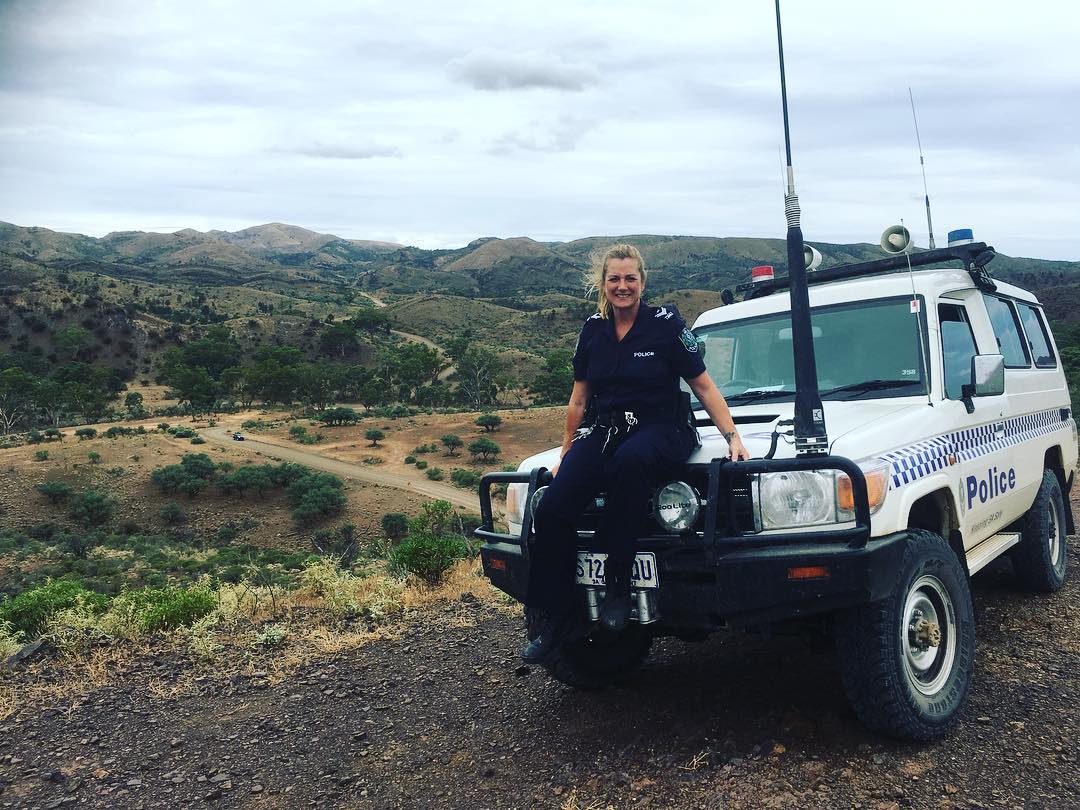 The life of an outback cop and her kangaroo sidekick - ABC News