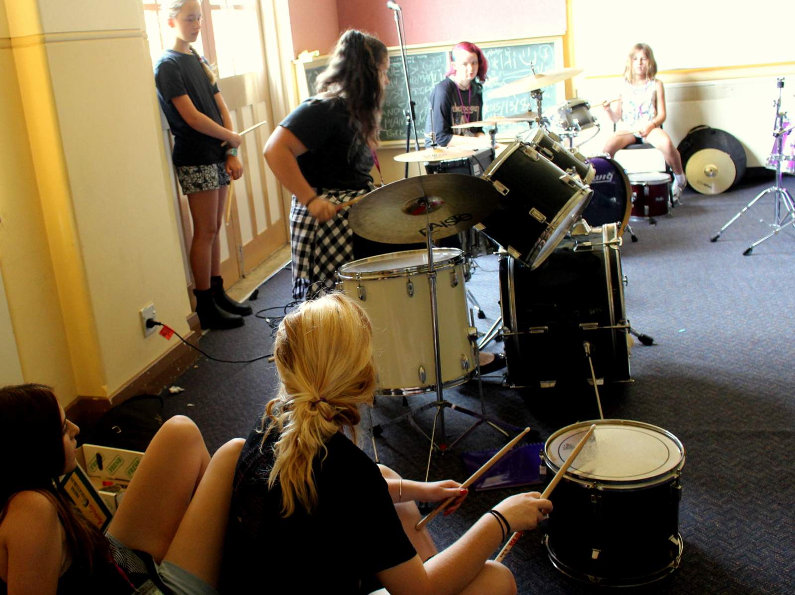 Girls Rock! Canberra: Courtney Barnett mentors young musicians at ...