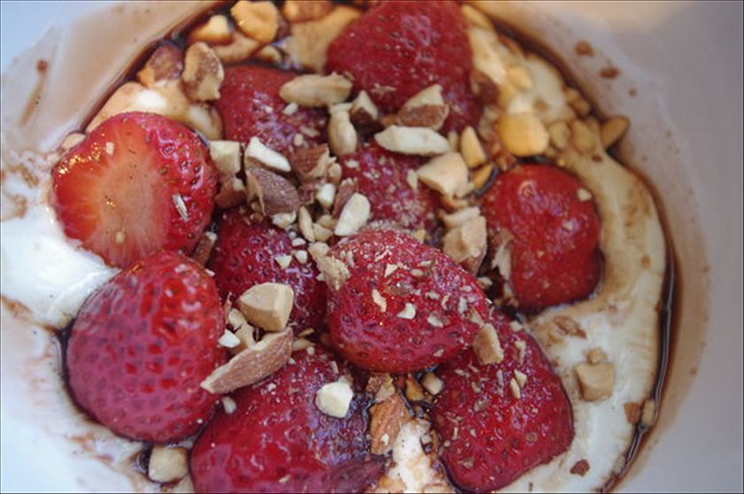 Warmed strawberries with balsamic reduction - ABC News