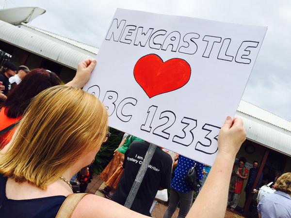 Protest as ABC management arrives in Newcastle to explain cuts - ABC News