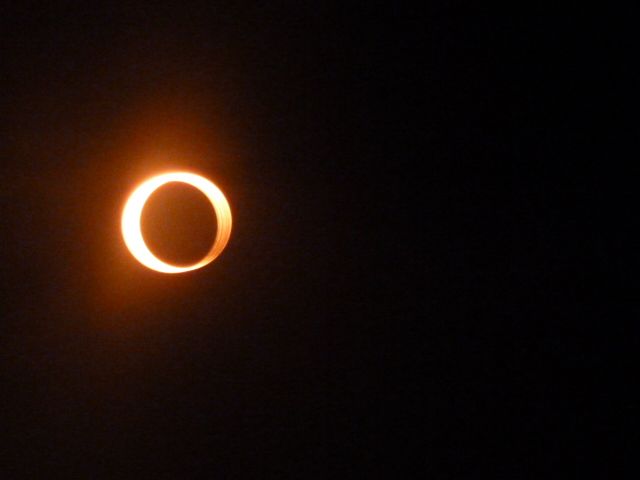 Gulf resident describes 'ring of fire' partial eclipse - ABC News