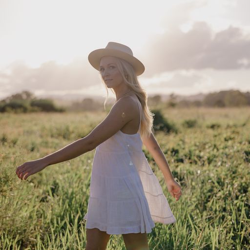 Meet the extraordinary woman who fell 14,000ft and lived to share the ...