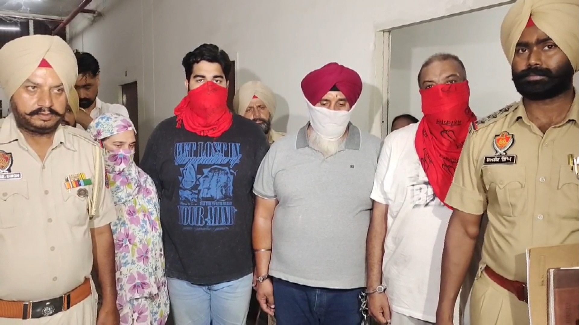 Murder accused with wife and son in custody in India - ABC News
