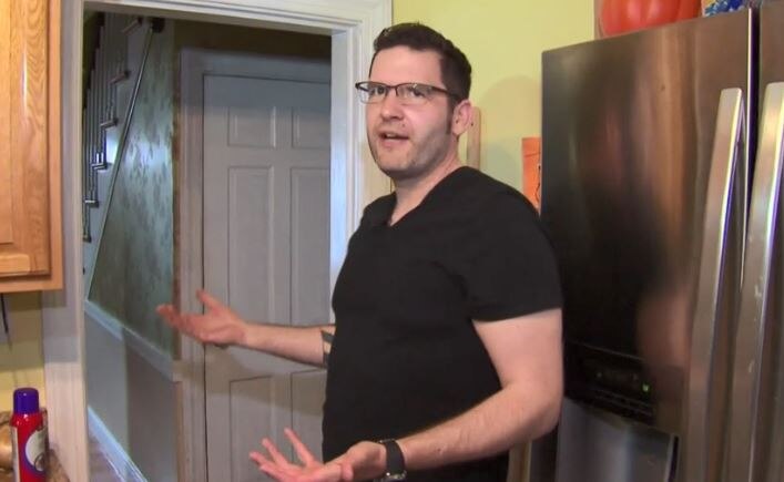 Massachusetts man creeped out and confused after stranger enters house ...