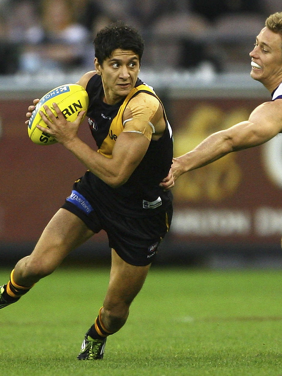 North Melbourne's Robin Nahas to have shoulder surgery on AC joint ...