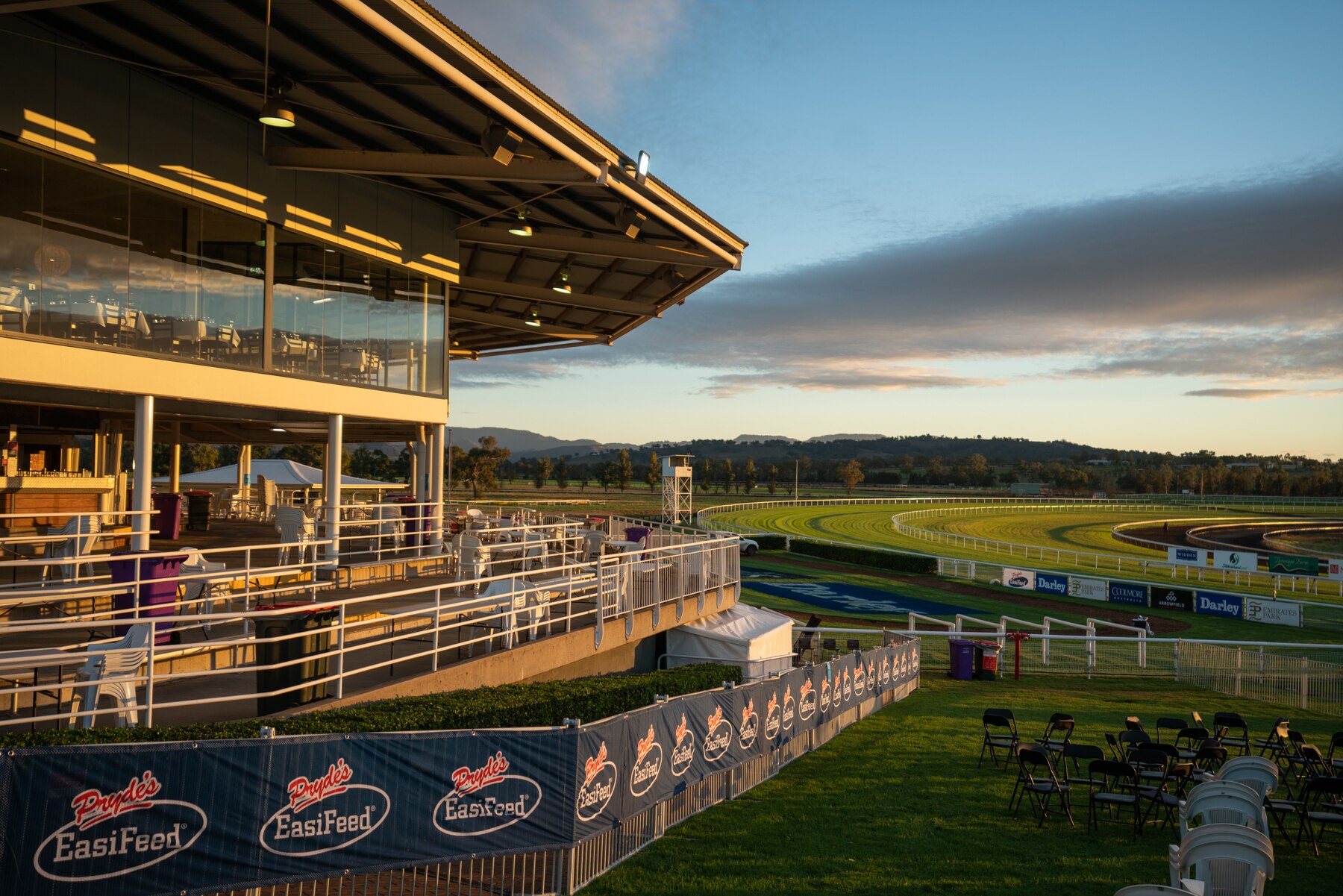 NSW government punts $67 million on regional racetrack upgrades - ABC News