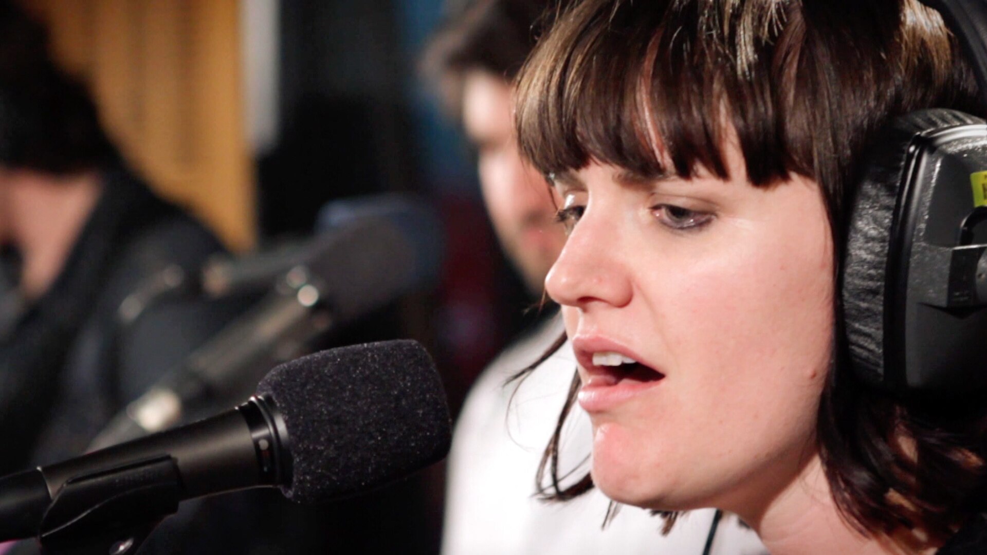 Abbe May covers Ginuwine 'Pony' for Like A Version [2013] - triple j