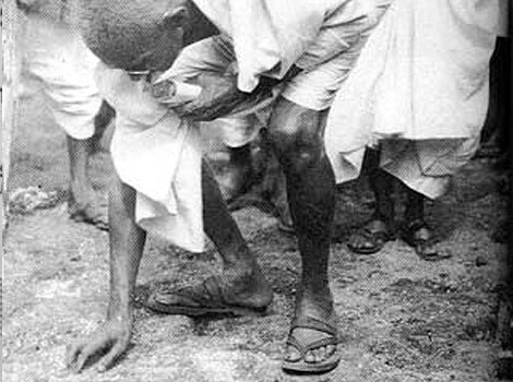 This Week in History: Gandhi's Salt March - ABC listen