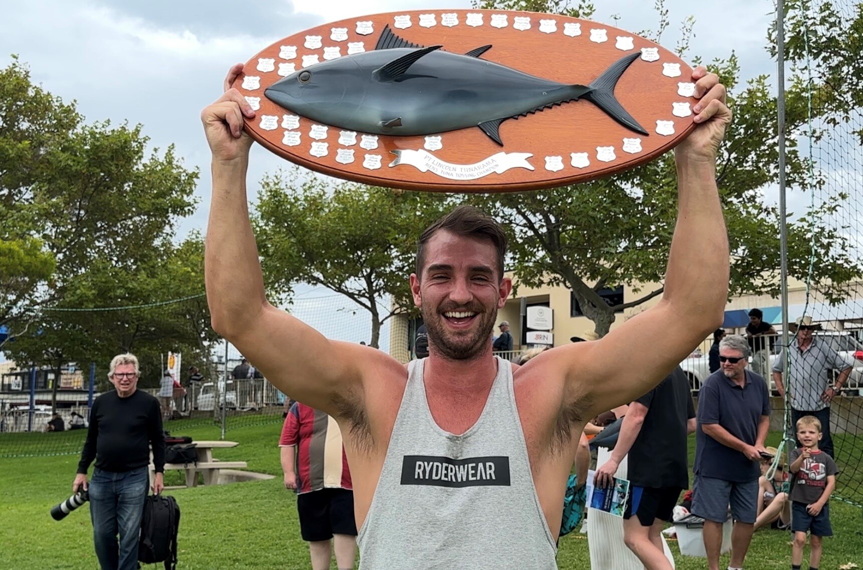Tunarama tuna toss back in full swing with a crowd favourite win and ...